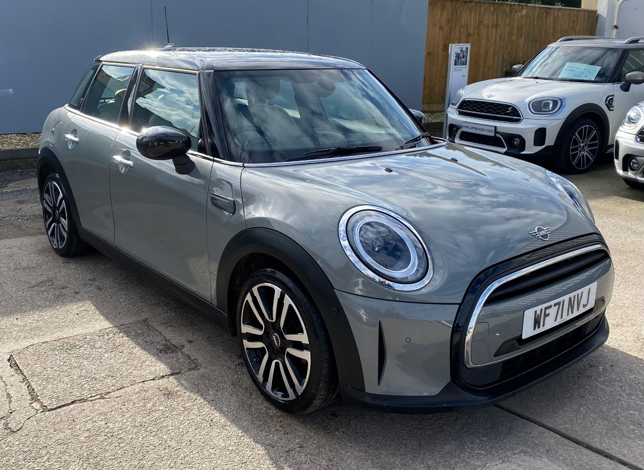 2022 MINI 5-Door Hatch Cooper Exclusive | Ocean Group