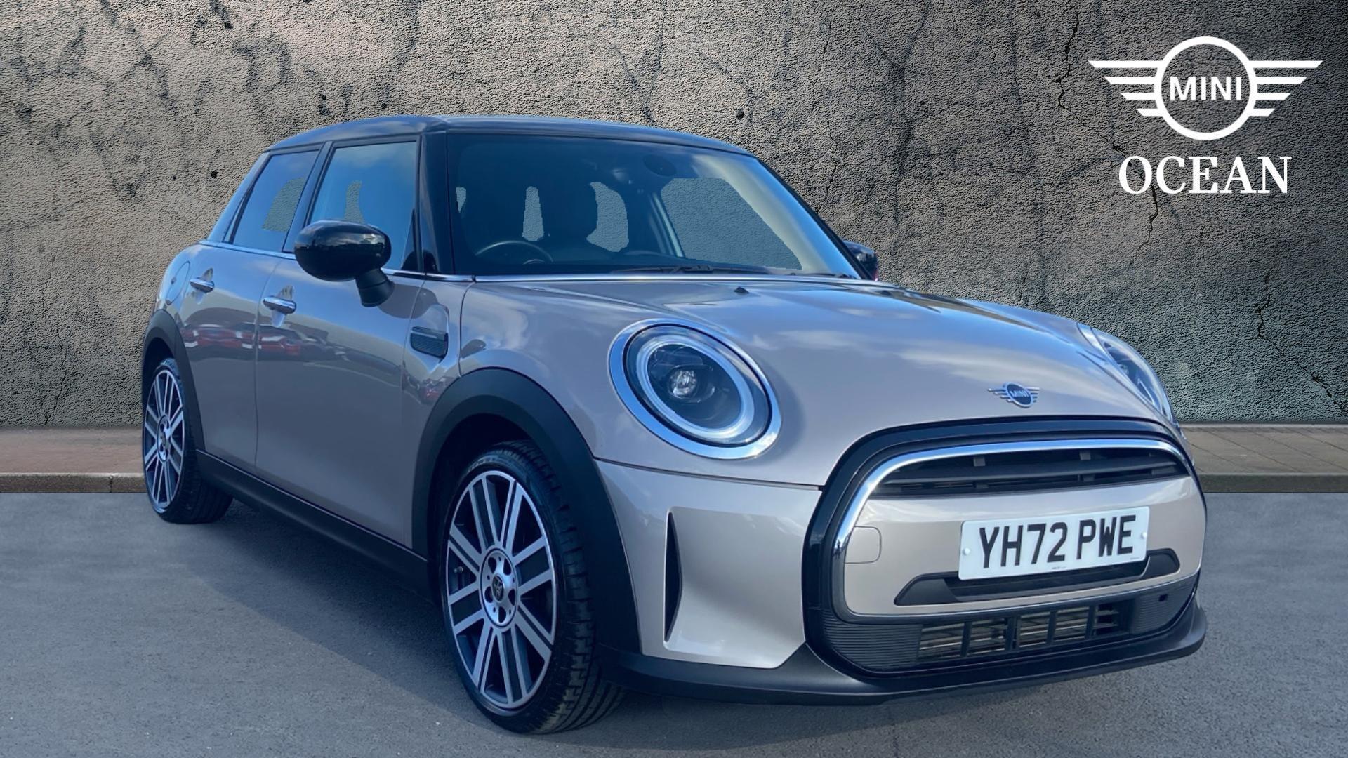 2022 MINI 5-Door Hatch Cooper Exclusive | Ocean Group